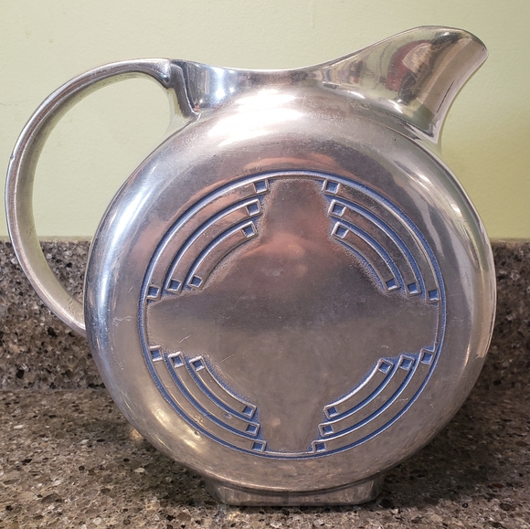 Wilton Armetale | Accents | Vintage Wilton Pitcher Aztec Pewter | Poshmark